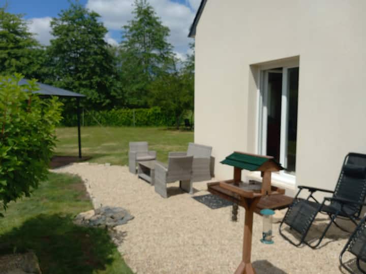 Brita Cottage In Beautiful Rochefort En Terre - Rochefort-en-Terre