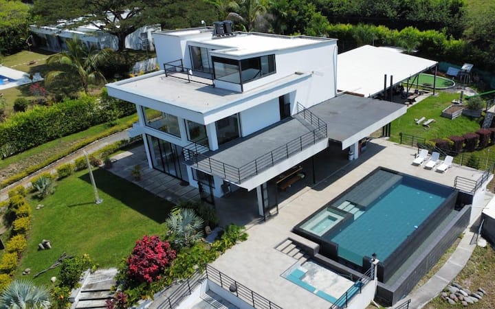 Casa Jade Home With Infinity Glass Pool & Jacuzzi - Colombia
