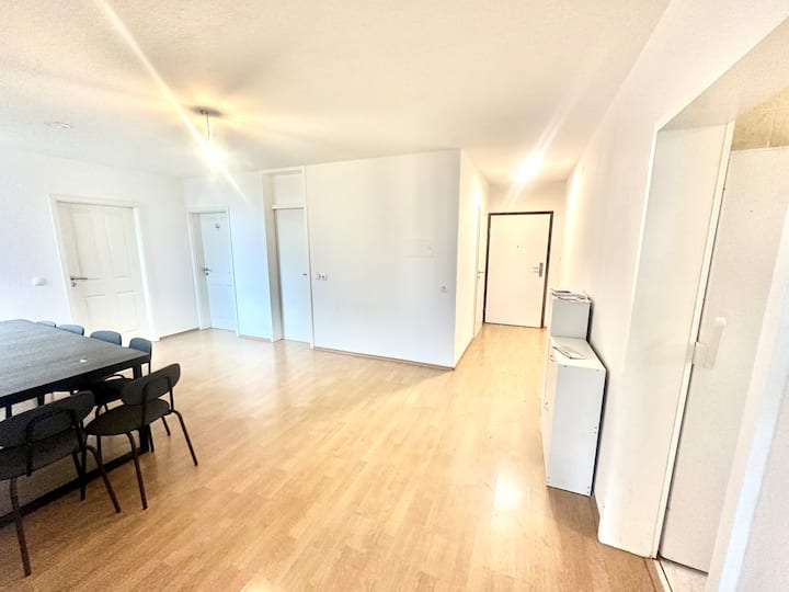 Bright 4,5 Room Flat In Frankfurt - フランクフルト