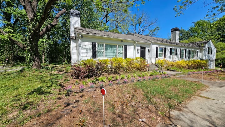 7 Acres Forest- Kelly's Urban Farm In Atlanta - Stone Mountain, GA