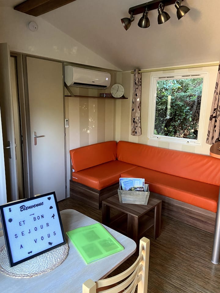 Mobil-home Jusqu'à 6 Pers.
Confortable Et Familial - Cadenet