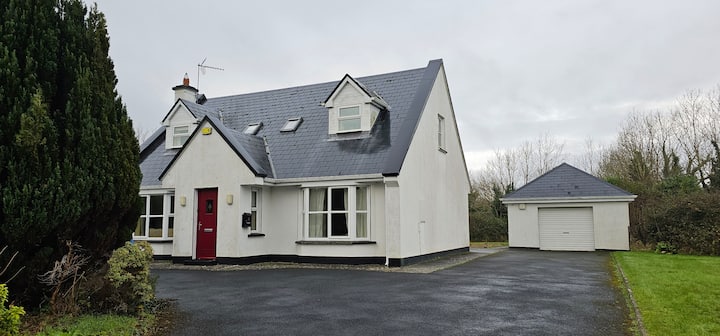 Dormer Bungalow In Ballinrobe - Mayo