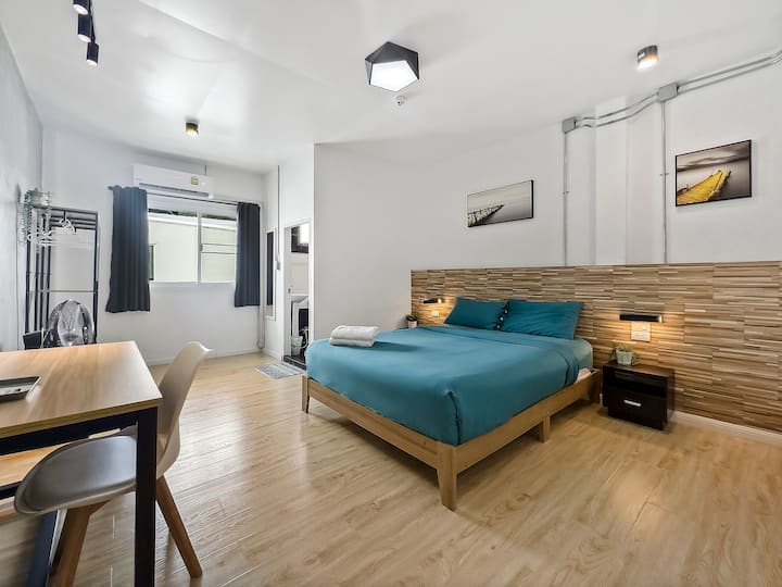 Easy And Bright Studio @Kings Auto Guesthouse #303 - Hua Hin
