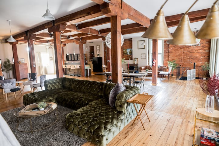 Loft 40: Spacious| Swanky | Stunning| 6,500+ Sq/ft - Cleveland