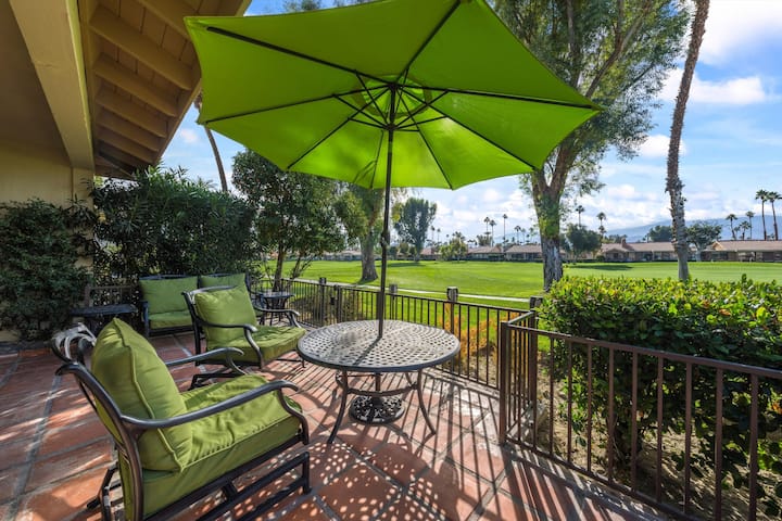 Casa Las Lomas | 37 Pools - パームデザート, CA