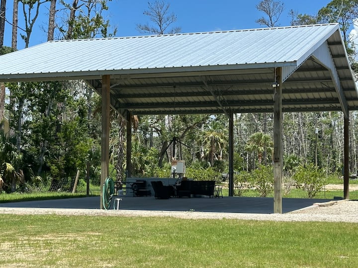 Rv Site W/pavillion. Not A Camper Rental. - Steinhatchee, FL