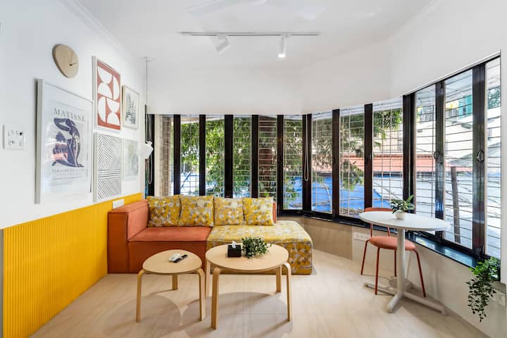 Chloe 1bhk | Chic & Cozy Retreat In Bandra - Mumbai