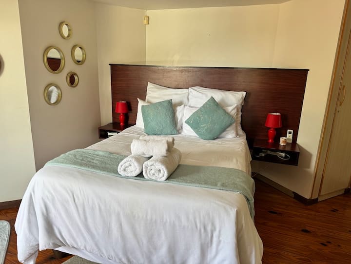 The Woodhouse Room 3 - Empangeni