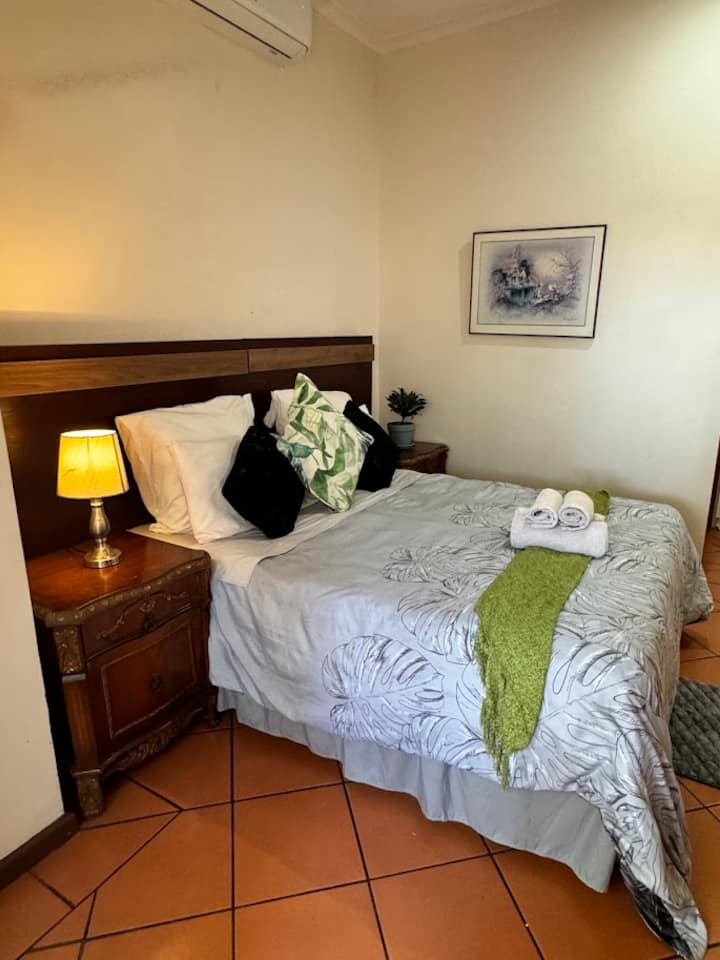 The Wood House Room 1 - 