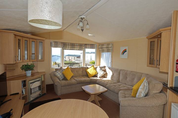 Comfy 3 Bed Caravan - Sea View - Pet Friendly - Wales
