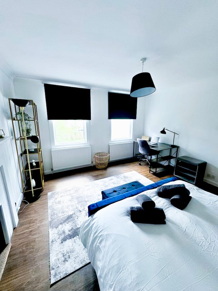 Luxury, Spacious 1 Bedroom Flat - Croydon, UK