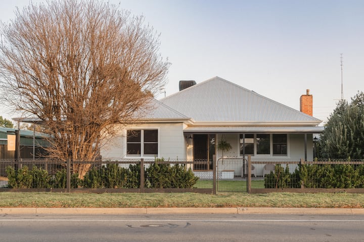 The Guest House,  Riverside (4-6 Guests) - Renmark
