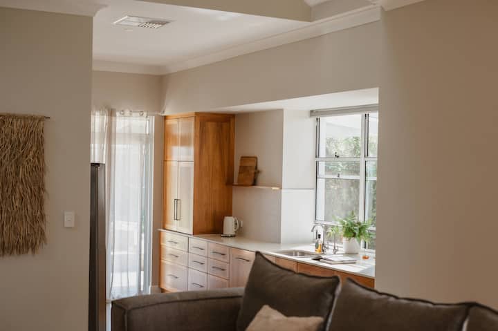 The Guest House,  Riverside - Paringa