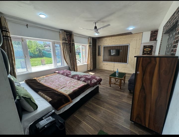 The Gulmarg Gateway ( Resort) - Gulmarg