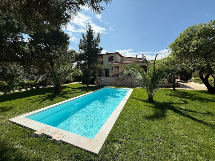 Jenny's Pool House - Athens Airport Eleftherios Venizelos (ATH)