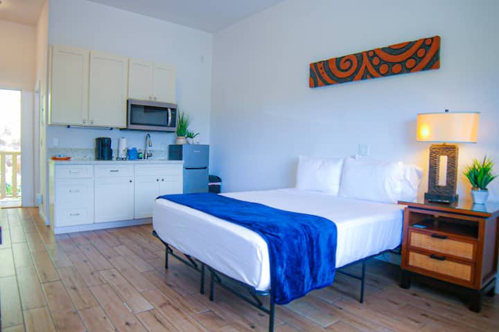 Unit 16 Waena Inn - Maui Private Suite - Wailuku, HI