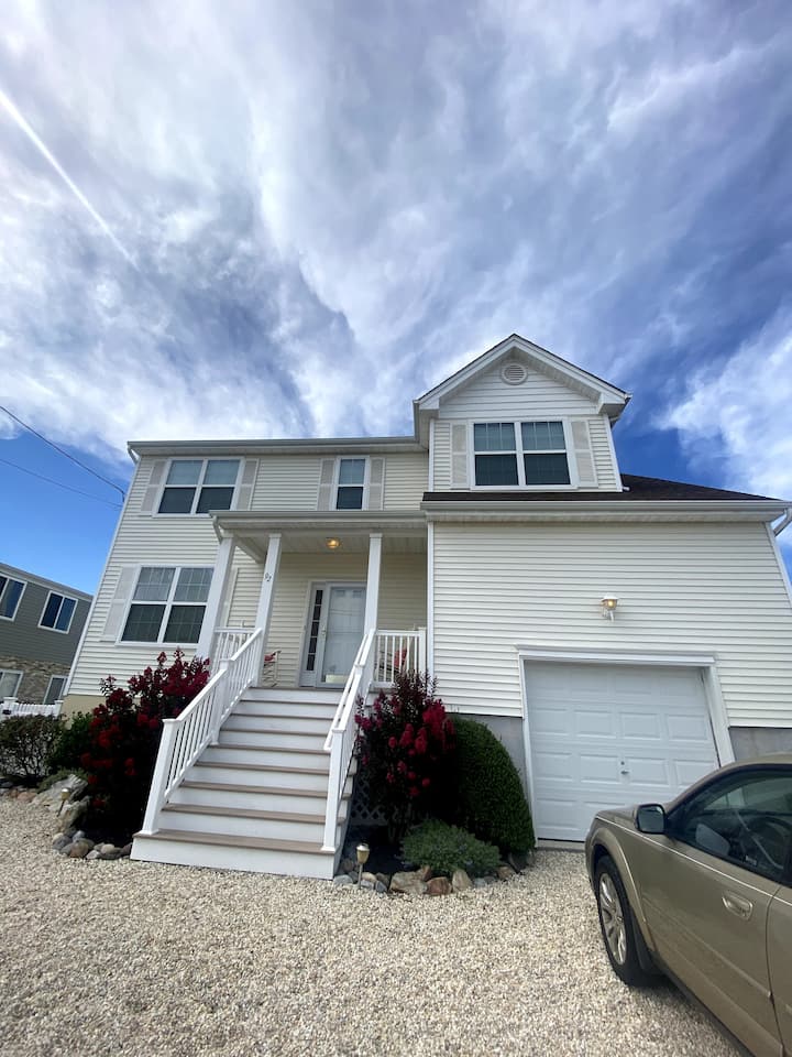 Blissful Bay - 4 Bedroom Water Front Home Near Lbi - Long Beach Island, NJ