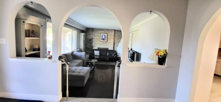 Cozy Home Close To Attractions - 聖凱瑟琳斯