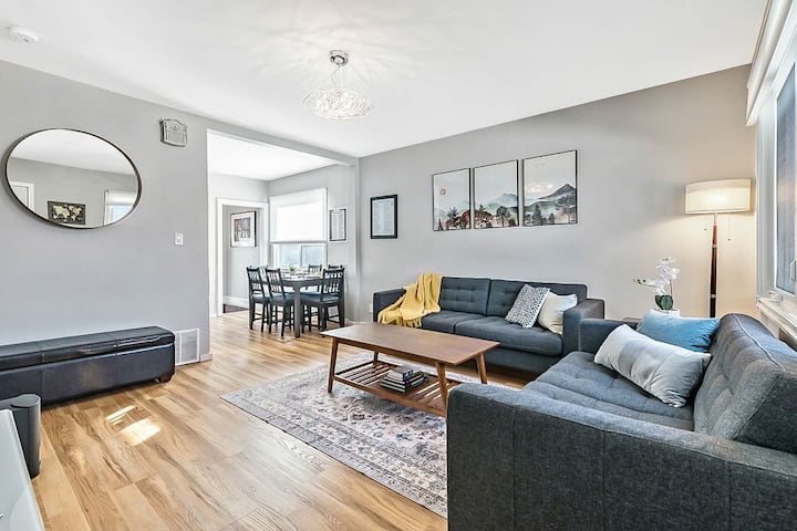 3 Br Character Home Near Downtown Calgary - Calgary