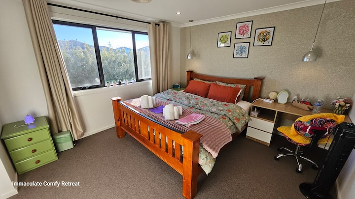 Immaculate Comfy King Bed With Wir/pool/gym - Werribee