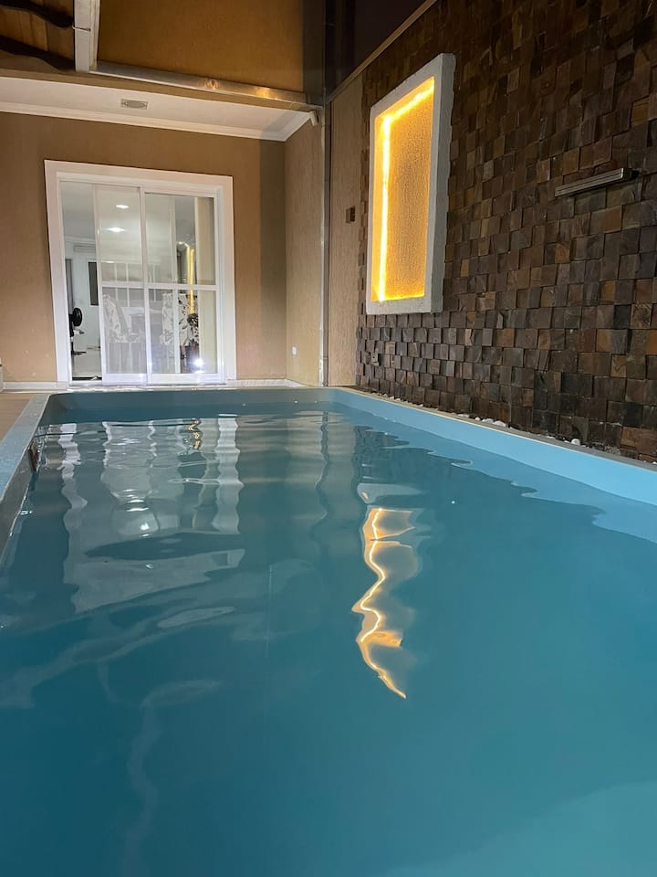 Sobrado Com Piscina E Churrasqueira - Matinhos