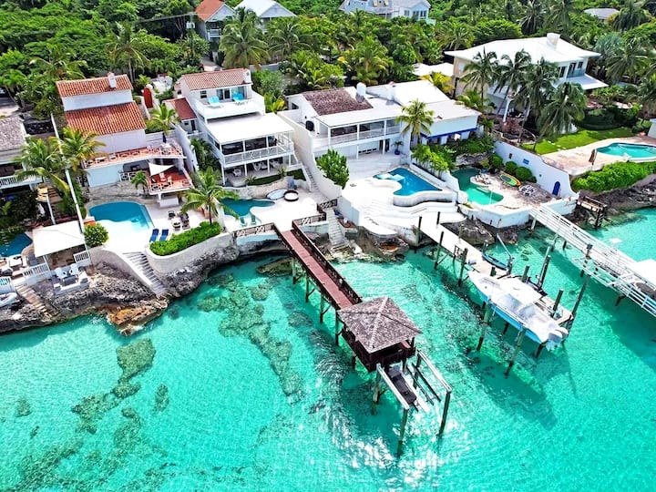 Searenity Old Fort Beach - The Bahamas