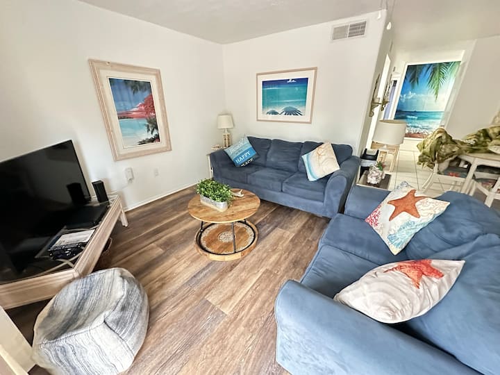 Nautilius Cottage  St Pt ,Fl - St. Petersburg, FL