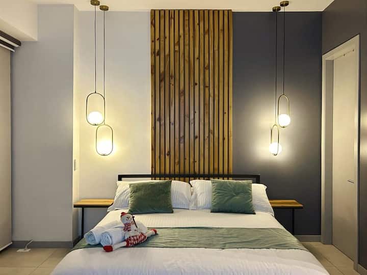 Modern Suite In Iconic Qorner Bldg | Best Location - Quito