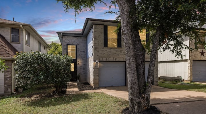 Relaxing Home In North Austin - Austin Aquarium, Austin