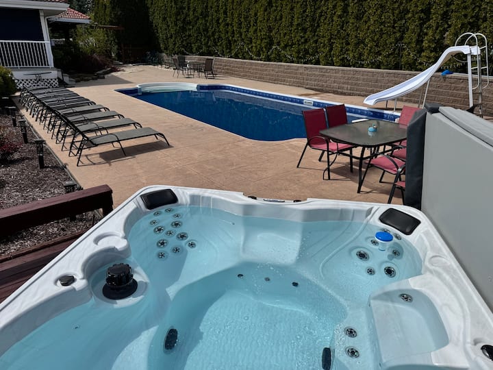 Heated Pool, Hot Tub, 4 Ac Lake View Bedrooms - Kelowna