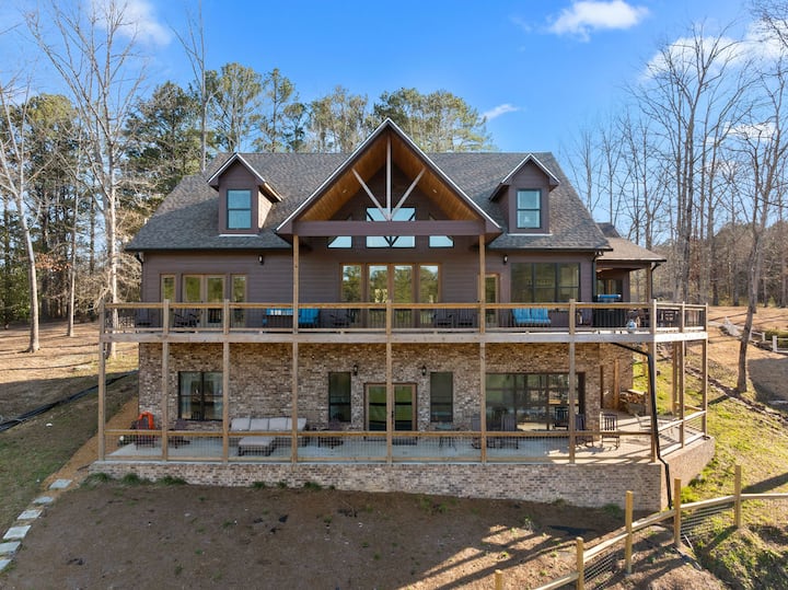 Battle Branch Retreat - Luxurious Lake Side Escape - Alabama