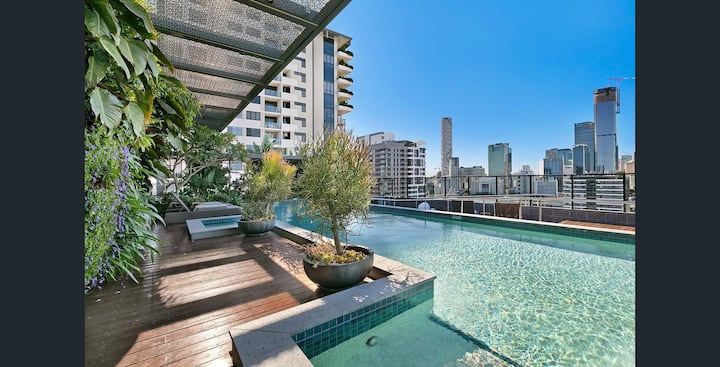 Easy Brisbane Cbd Living + Free Parking & Pool - Brisbane
