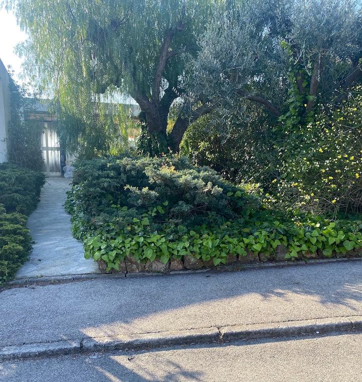 Villa Californienne Sur 2 Niveaux - Vallauris