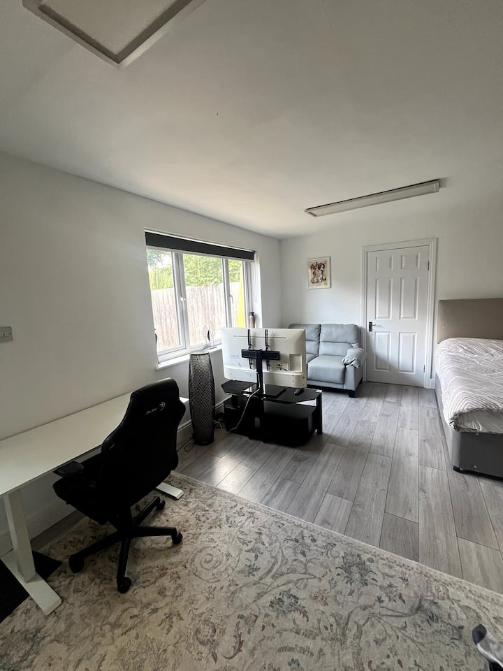 Private Studio In Harrow - Harrow