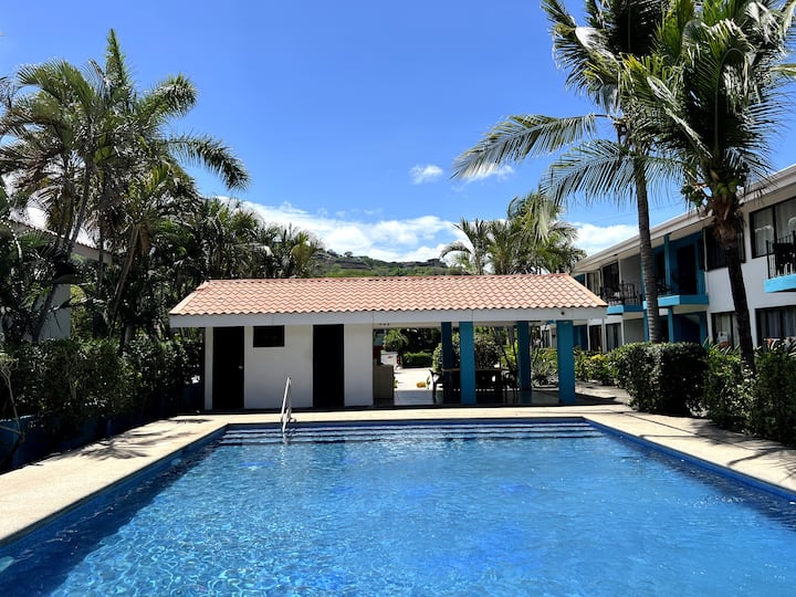 Beach Vacation And Pool Fun - In Coco - Playa Hermosa