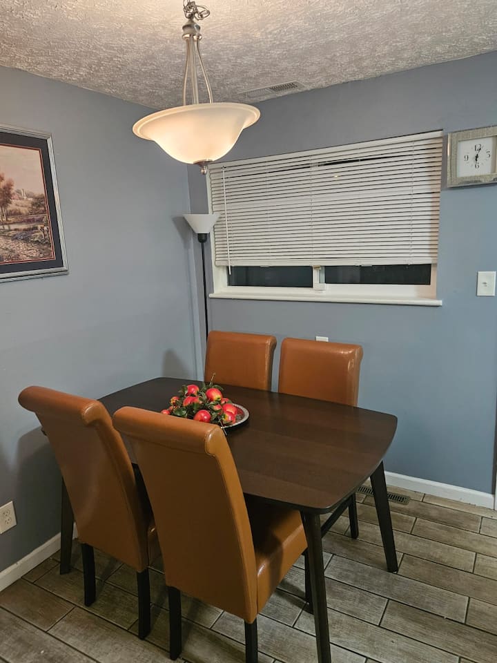 Glory Guest House # 1 (4 Bed Rooms & 2 Bathrooms) - Columbus, OH