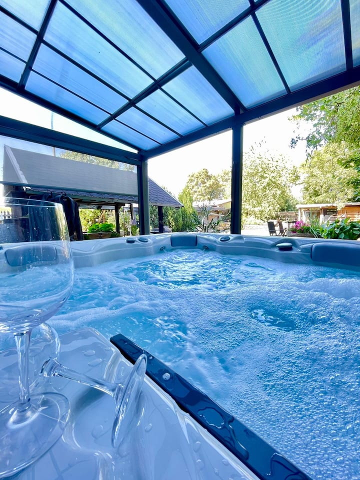 Old Kruft Train Station With Hot Tub & Garden - Mendig
