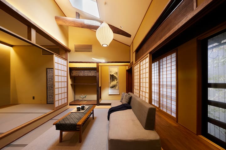 【90年以上の歴史がある京町屋】二条城まで5分/43㎡/4名定員/キッチン・ランドリー付き - Kyoto