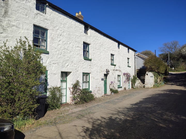 Entire Loft Apartment In 17th Century Mill - Hayle