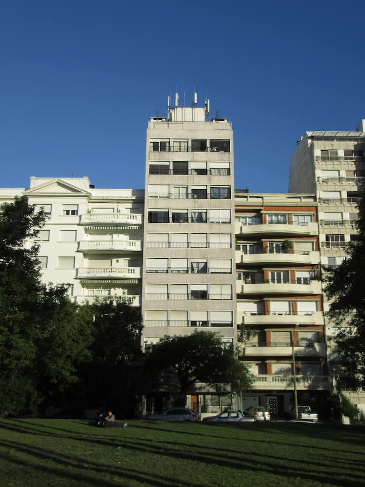 Depart Parque Punta Carretas,best Locación In City - Montevideo