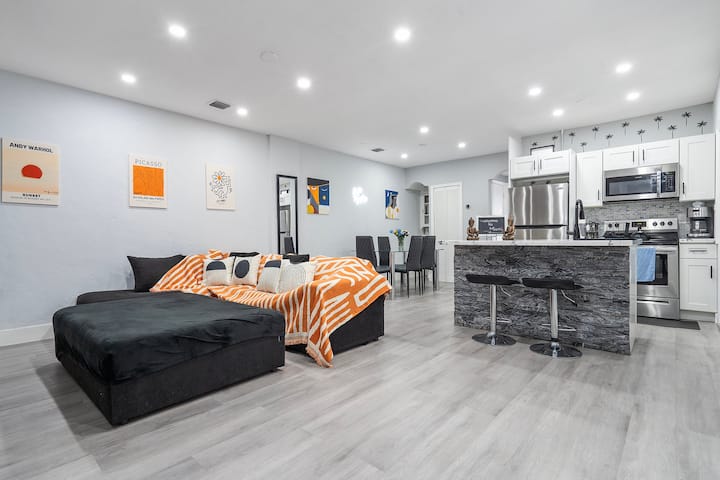 King Bed*hot Tub*5 Min To Brickell/bars*nightlife - Miami, FL