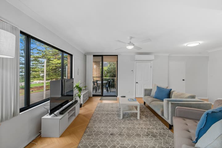 Esplanade Escape: Beachfront Family Bliss - Bulli