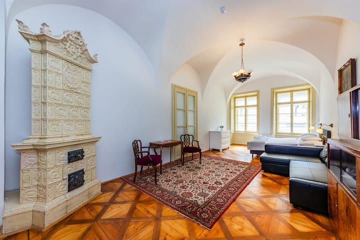 Lesser Town Apartment - Prague Václav Havel Airport (PRG)
