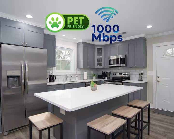 1000mbps Internet | Spacious Central Home - Charlotte, NC