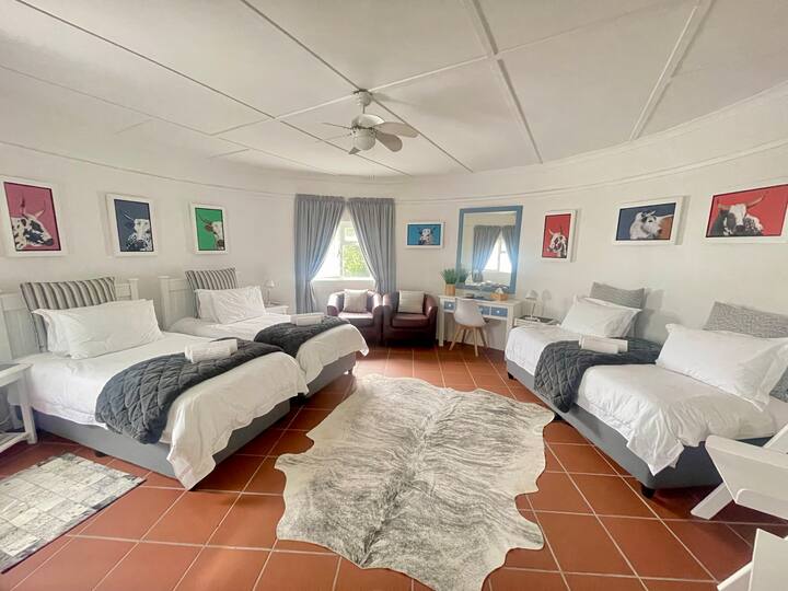 Footprints In Kleinmond : Family Tides Unit - Kleinmond