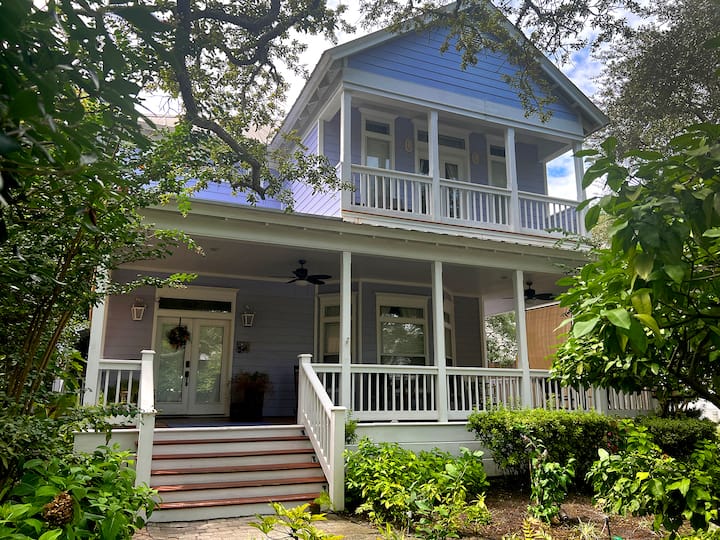 Crowe's Nest-perfect House, Walk To Beach, Hot Tub - Destin, FL