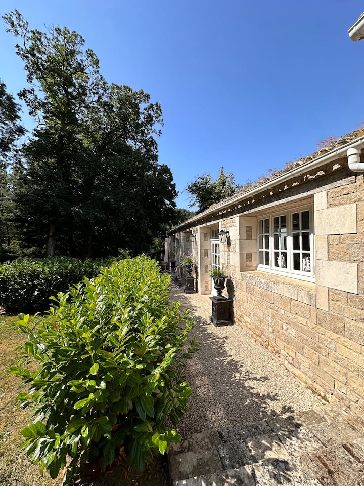 The Stables With Tennis Court + River Access - Niort