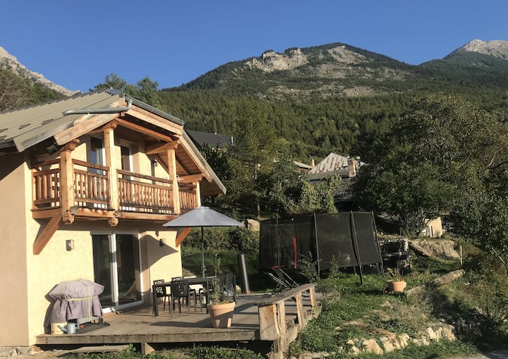Chalet Entier 90m² Meublé 3* - Confort Vue Sublime - Embrun