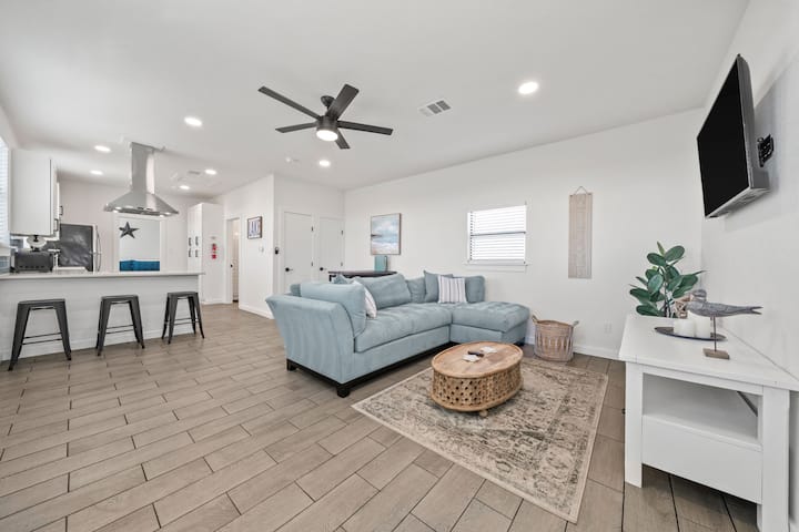 Hilltop Haven - Lakeway, TX