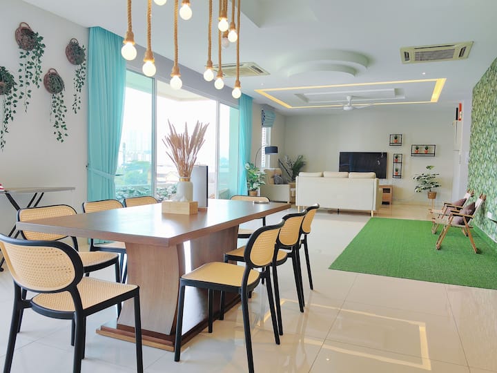 A3 | Near Klcc & Trx | Florist | 16pax - Kuala Lumpur